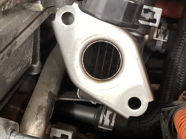 EGRとは?レクサス CT200h ZWA10 EGR清掃：EGRバルブ清掃｜DPF洗浄・カーパーツの通販とボディーコーティングならMSI